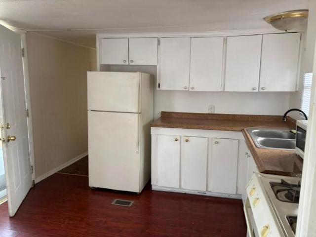 2 Br, 1 bath, Single Family 1501 W 4th St