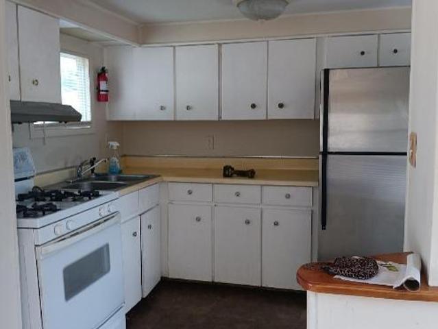 2 Br, 1 bath, Single Family 1501 W 4th St