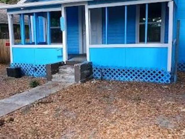 2 Br, 1 bath, Single Family 1505 Palmway St