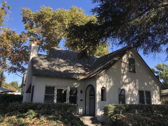 2 Br, 1 bath, Single Family 150 North Berkeley Avenue