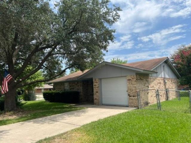 2 Br, 1 bath, Single Family 1512 Patricia Drive