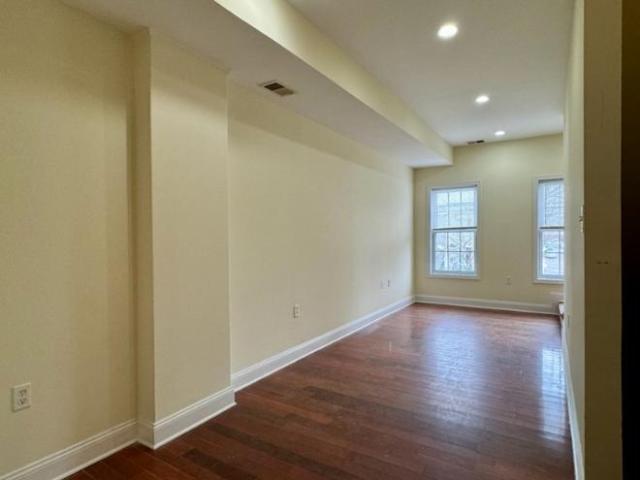 2 Br, 1 bath, Single Family 1522 3rd Street Nw