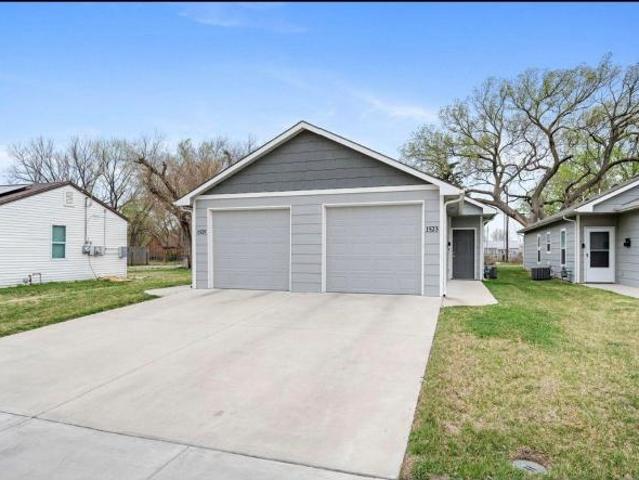 2 Br, 1 bath, Single Family 1525 S Edwards Ave