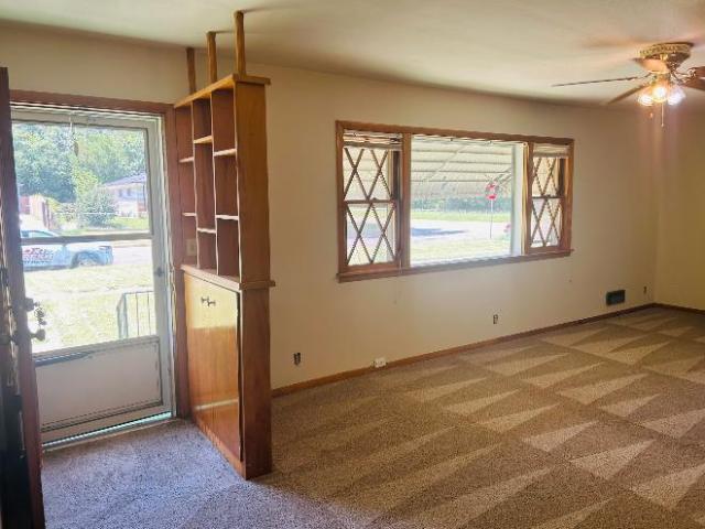 2 Br, 1 bath, Single Family 1526 N Sheridan St