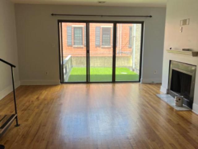 2 Br, 1 bath, Single Family 1528 Rodman St