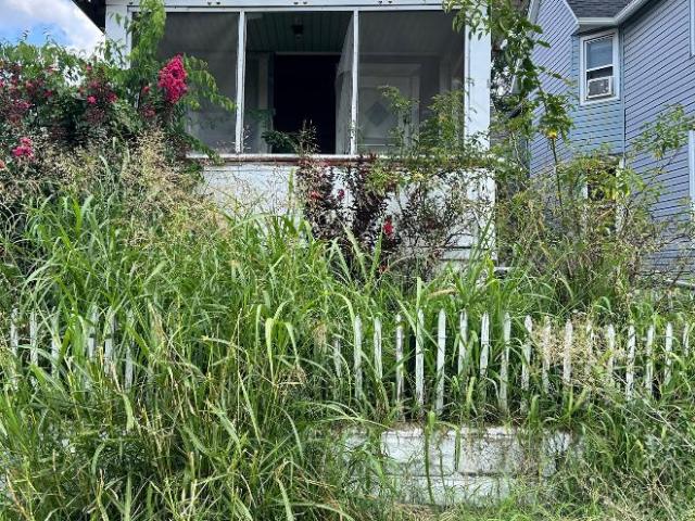2 Br, 1 bath, Single Family 1532 5th St