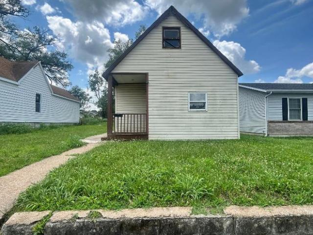 2 Br, 1 bath, Single Family 1541 5th St