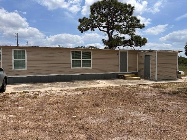 2 Br, 1 bath, Single Family 15434 Decarolis St