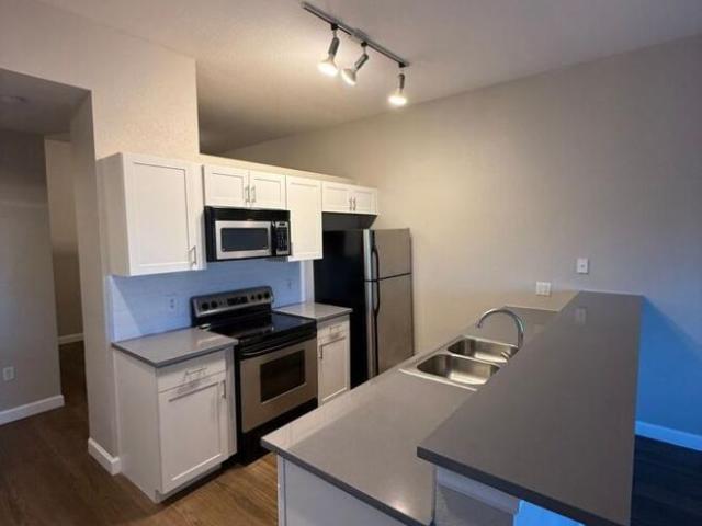2 Br, 1 bath, Single Family 15475 E Andrews Drive