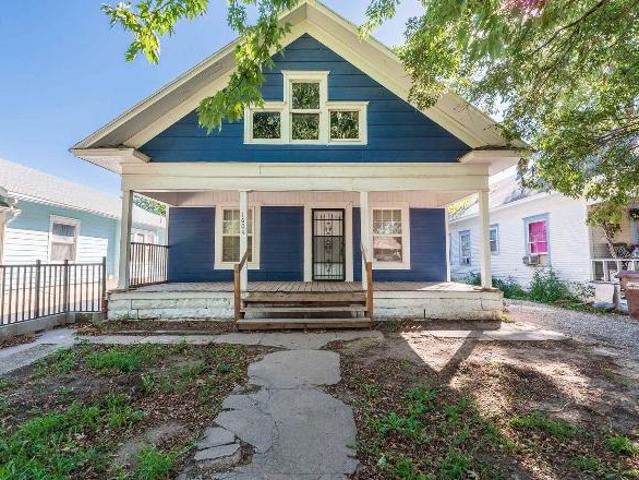 2 Br, 1 bath, Single Family 1604 N Topeka