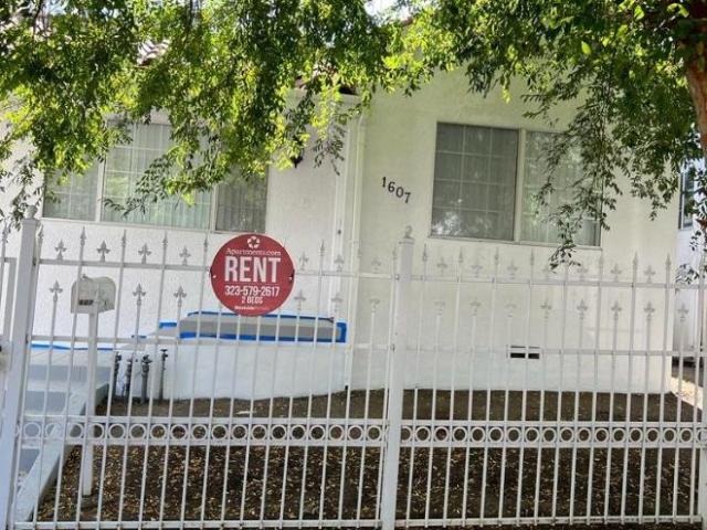2 Br, 1 bath, Single Family 1607 N Wilton Pl