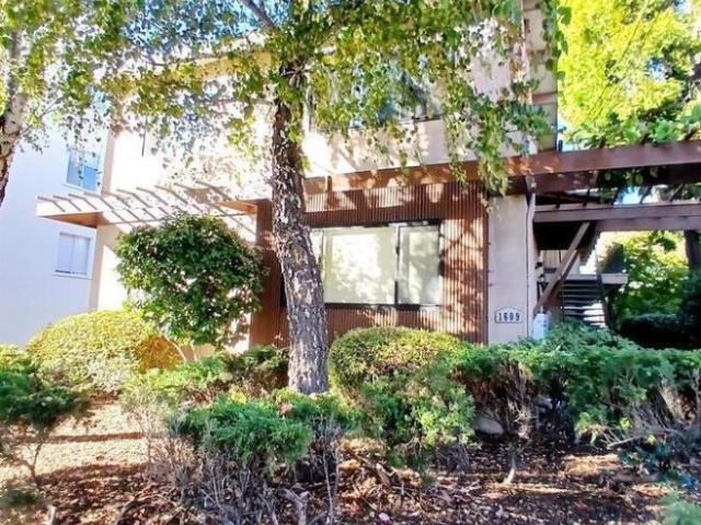 2 Br, 1 bath, Single Family 1609 Addison Street