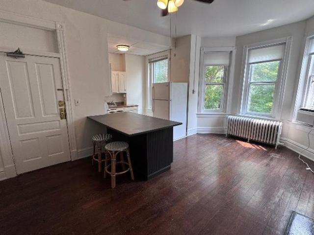 2 Br, 1 bath, Single Family 1613 W Grace St
