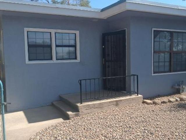 2 Br, 1 bath, Single Family 1625 E 18th St
