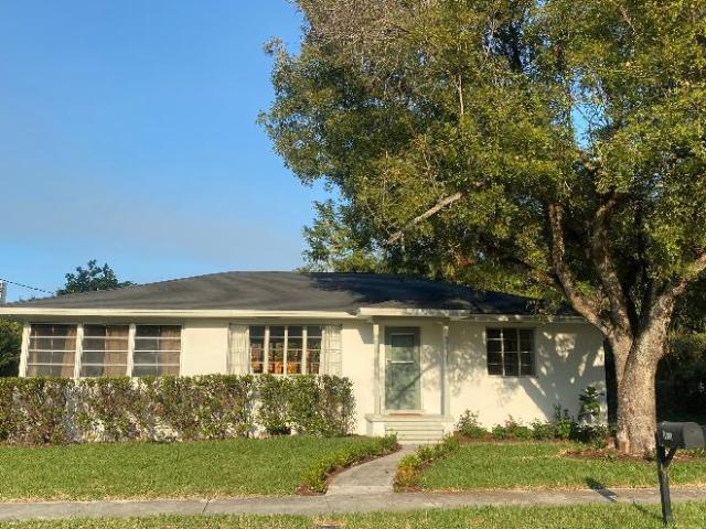 2 Br, 1 bath, Single Family 1629 Poinsettia Ave