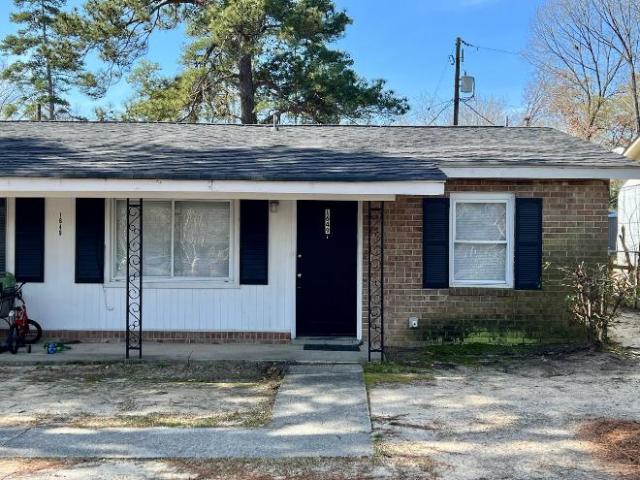 2 Br, 1 bath, Single Family 1649 South Beltline Blvd