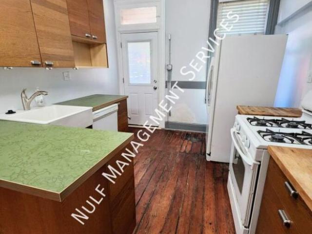 2 Br, 1 bath, Single Family 164 Almond Way