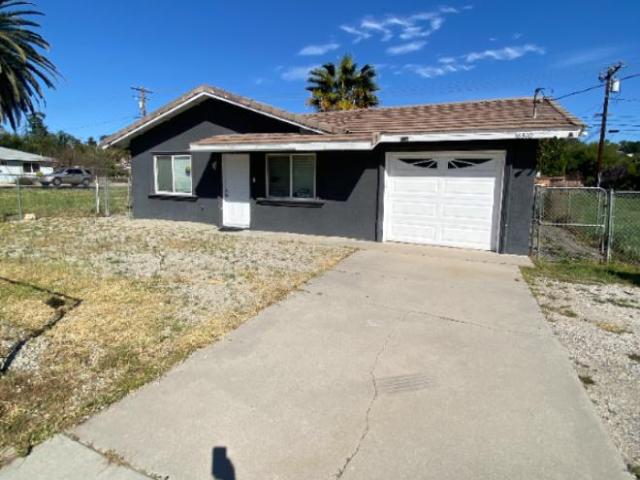 2 Br, 1 bath, Single Family 16510 Lakeshore Drive