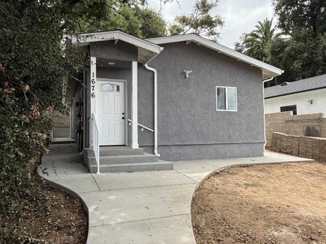 2 Br, 1 bath, Single Family 1676 Glen Ave
