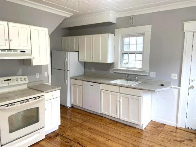 2 Br, 1 bath, Single Family 16 Mt Vernon