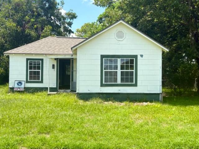 2 Br, 1 bath, Single Family 1700 Avenue H