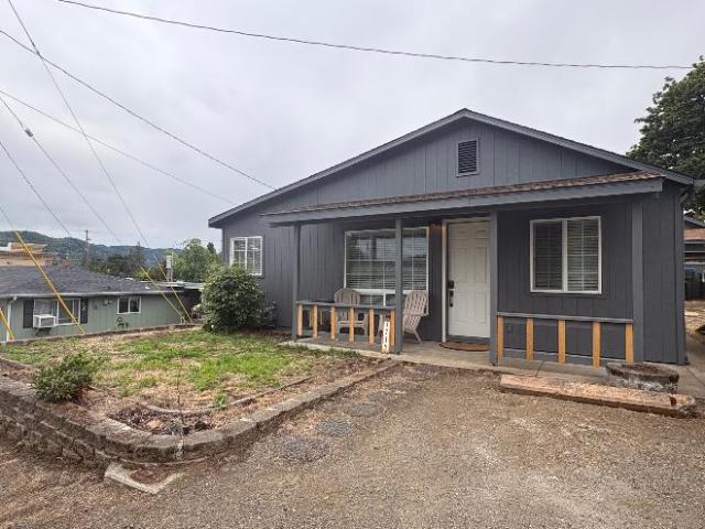 2 Br, 1 bath, Single Family 1718 Crouch Street