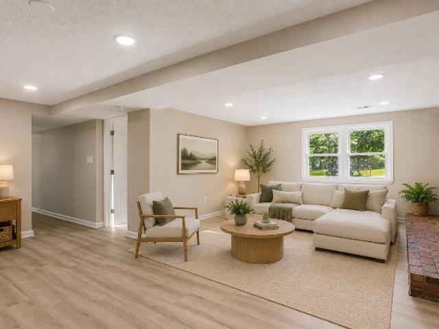 2 Br, 1 bath, Single Family 17211 Usher Place
