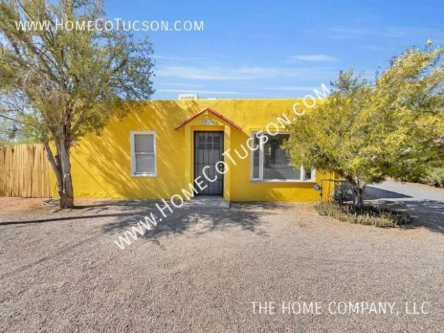 2 Br, 1 bath, Single Family 1721 E Adelaide Drive