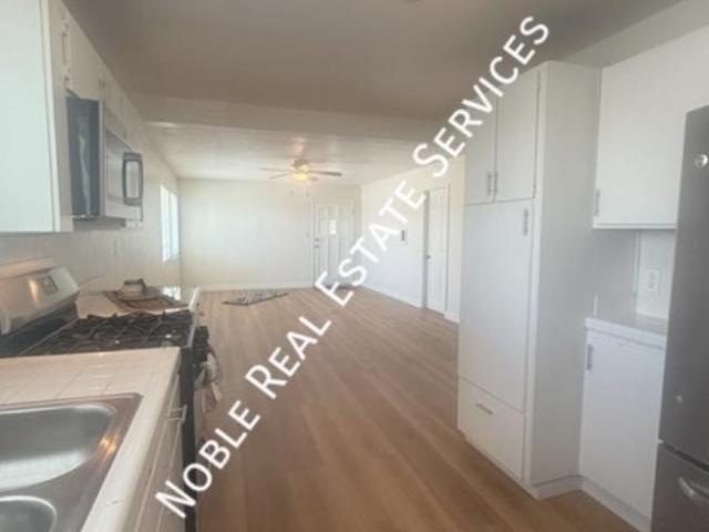 2 Br, 1 bath, Single Family 1722 Lanoitan Ave