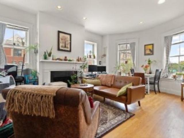 2 Br, 1 bath, Single Family 1750 Washington St