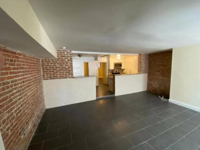 2 Br, 1 bath, Single Family 1753 Euclid St Nw