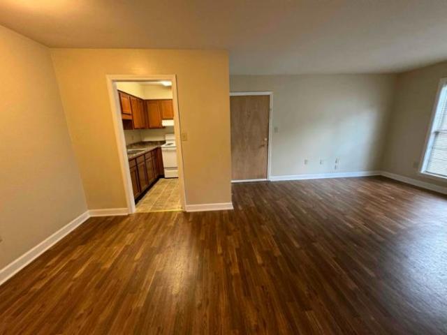 2 Br, 1 bath, Single Family 1801 Marion Manor Dr