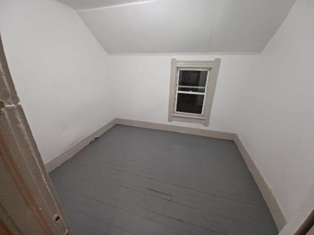 2 Br, 1 bath, Single Family 1802 Clover Ave