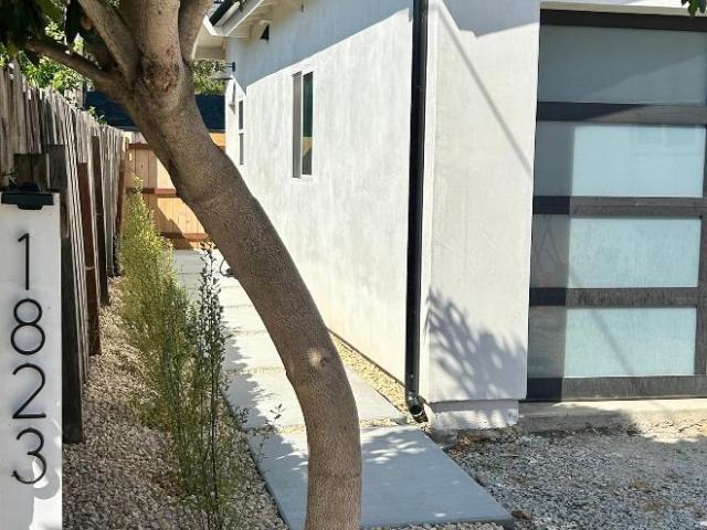 2 Br, 1 bath, Single Family 1821 Sola Ct