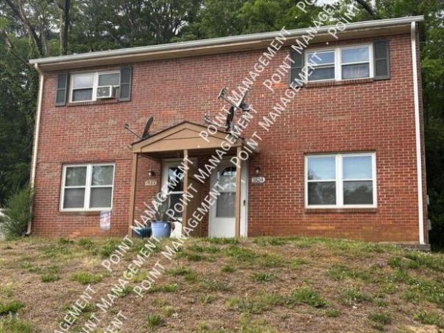 2 Br, 1 bath, Single Family 1824 Eastern Ave NE