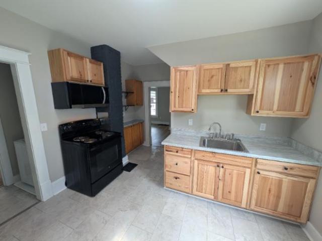 2 Br, 1 bath, Single Family 1825 Patterson Ave Sw