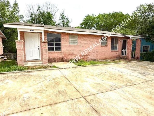 2 Br, 1 bath, Single Family 1827 Highland Blvd