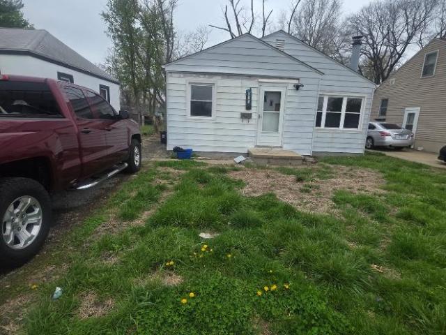 2 Br, 1 bath, Single Family 1828 West Leafland Ave