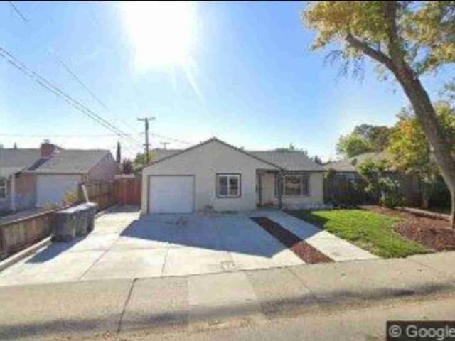 2 Br, 1 bath, Single Family 1831 Vermont St