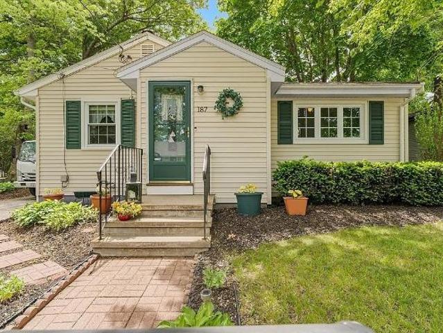 2 Br, 1 bath, Single Family 187 Riverview St