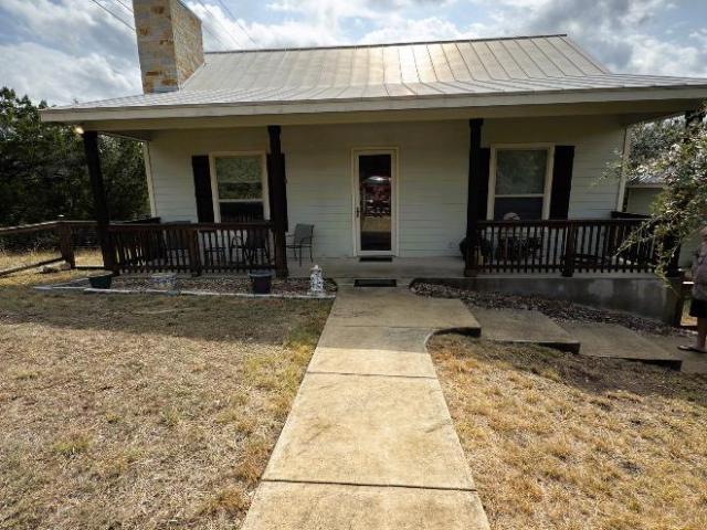 2 Br, 1 bath, Single Family 186 Lakeview