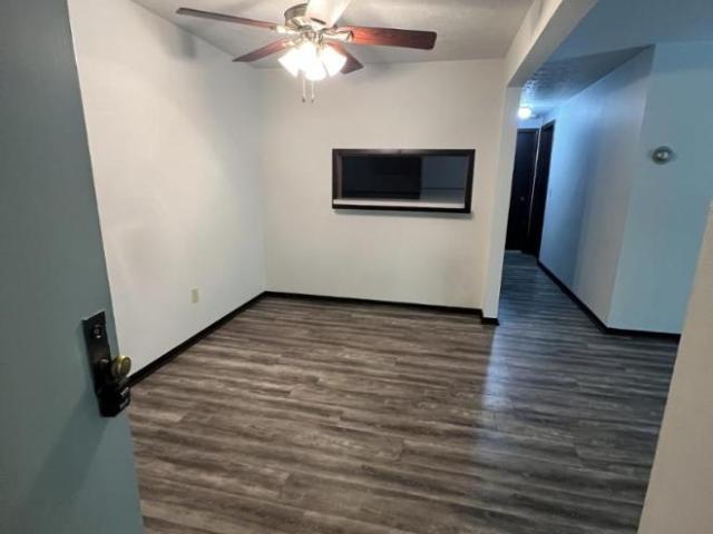 2 Br, 1 bath, Single Family 1877 Turner Boulevard