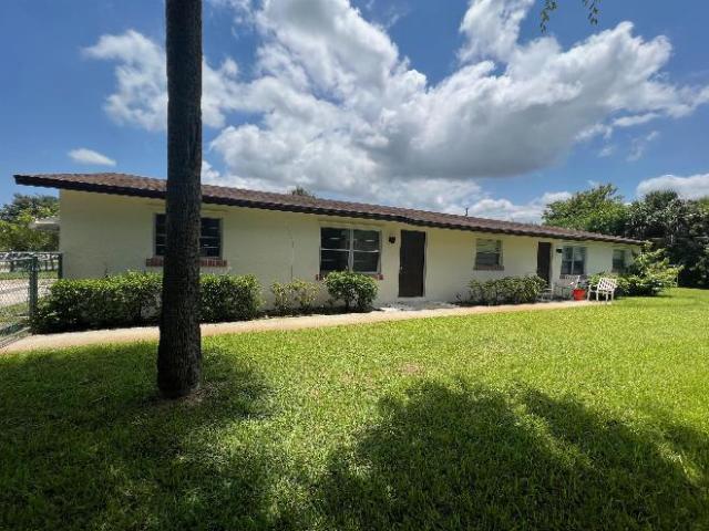 2 Br, 1 bath, Single Family 1887 Breezy Lane