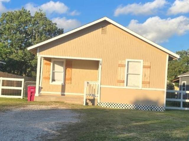 2 Br, 1 bath, Single Family 18 Avenue C