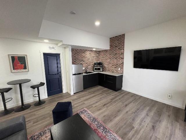 2 Br, 1 bath, Single Family 18 Pine Drive
