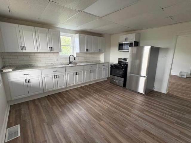 2 Br, 1 bath, Single Family 190 Economy Street