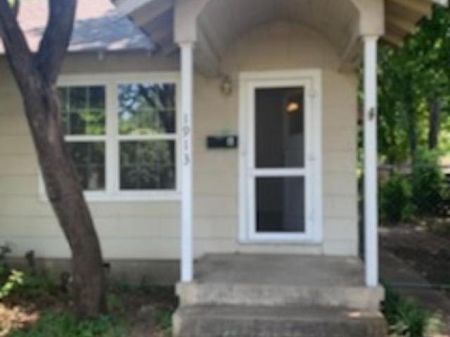 2 Br, 1 bath, Single Family 1913 West 38th Street