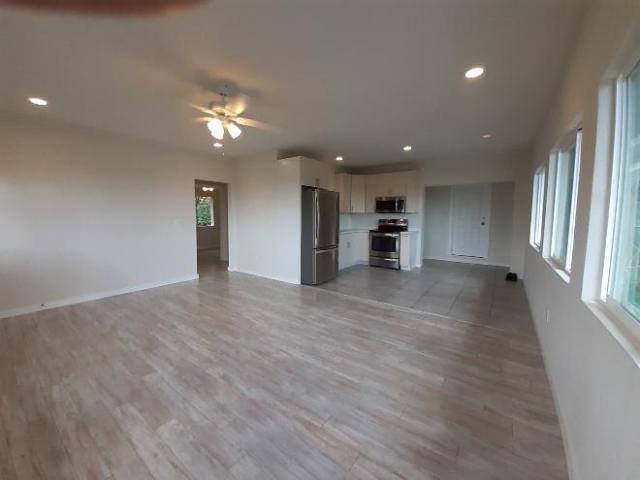 2 Br, 1 bath, Single Family 1915 Kalihi Street 1
