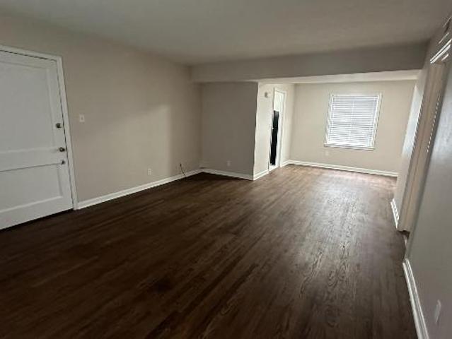 2 Br, 1 bath, Single Family 1934 North Boulevard