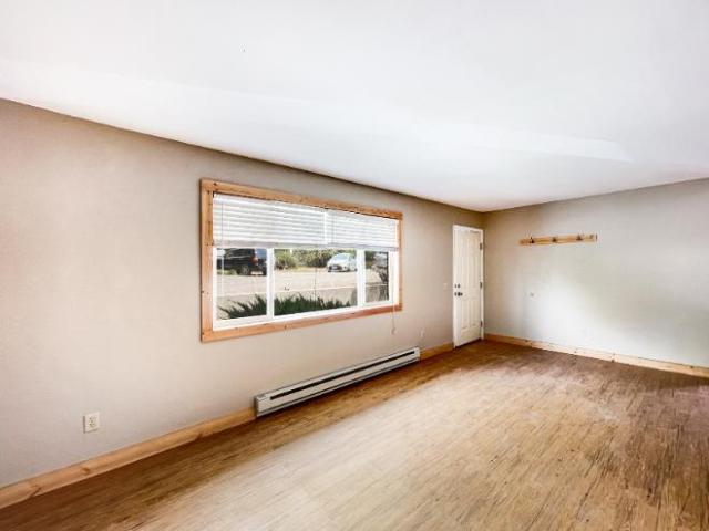 2 Br, 1 bath, Single Family 103 Onarga Ave